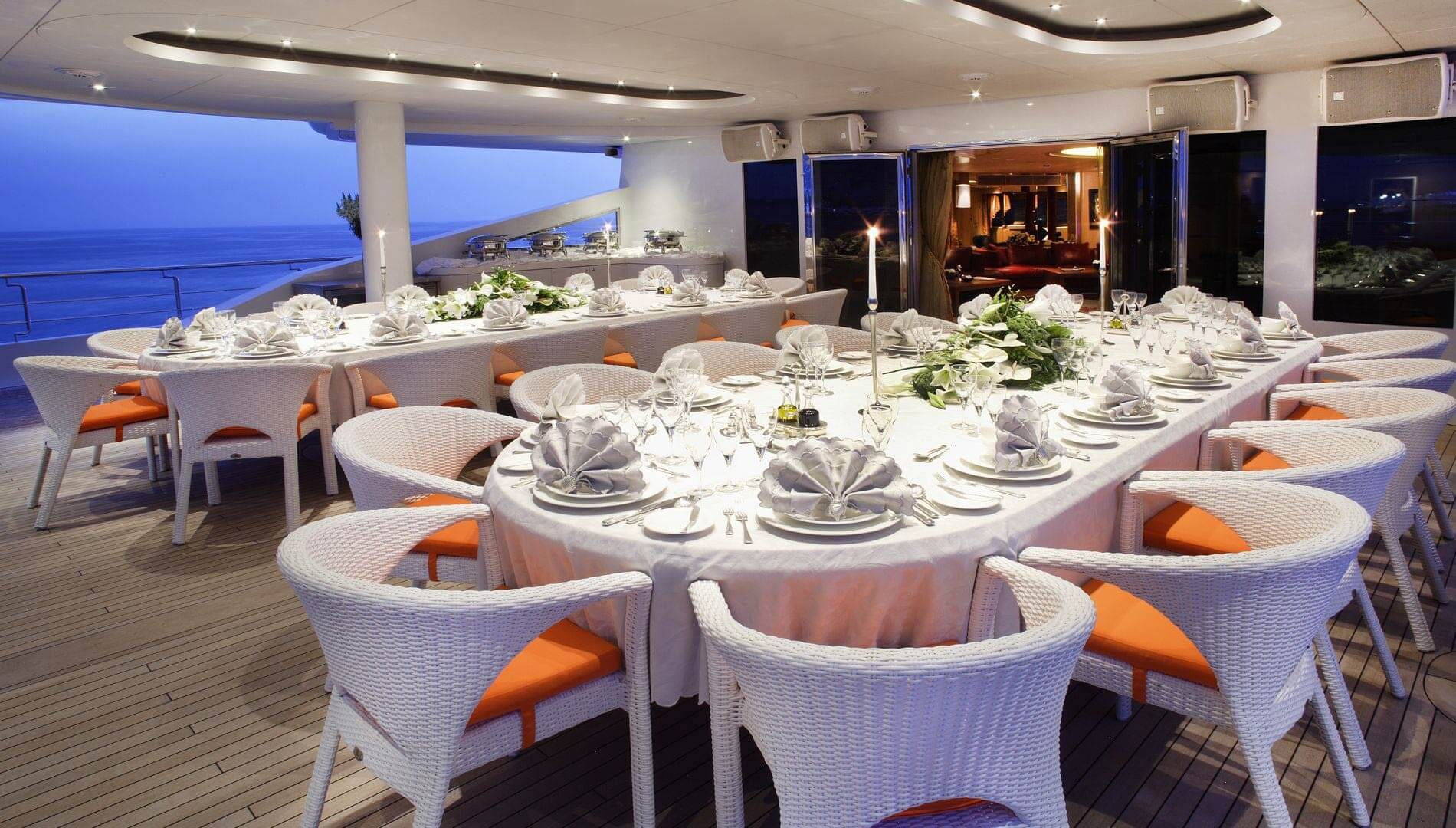 How to Plan the Perfect Yacht Wedding Reception: An In-Depth Guide ...